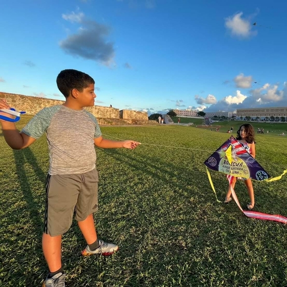 Chiringas.com | Toys | Chiringa De Boricua En La Luna De Chiringascom ...